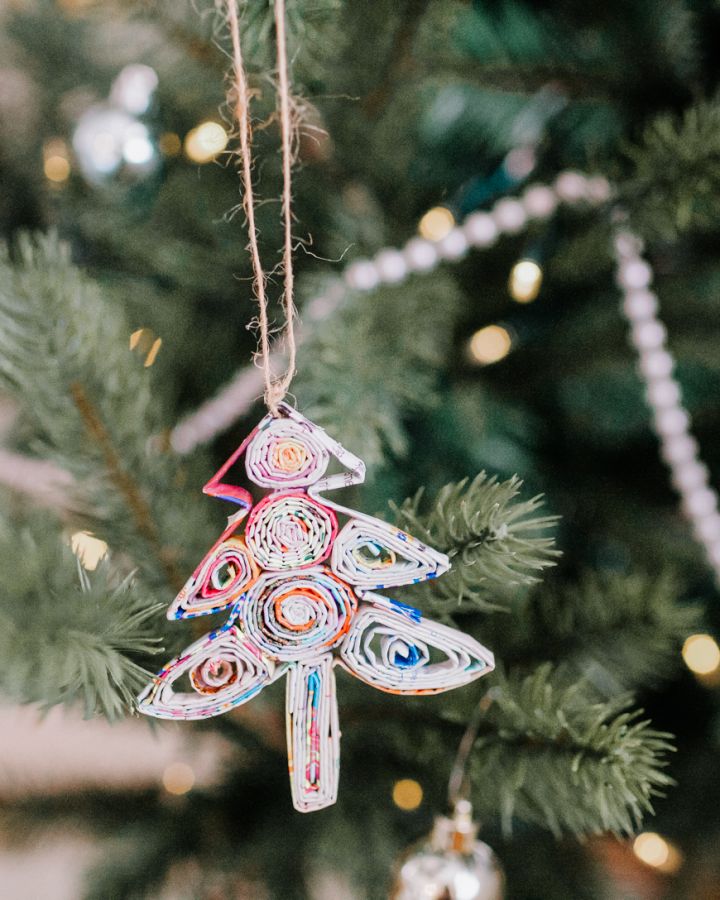 ACACIA Christmas Tree Ornament – Artisan Wall Decor